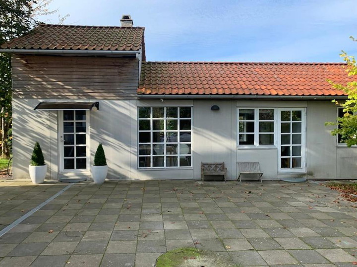 Modern 2 Bedroom Cottage Close To Airport And Town - Sleeps 8 - Copenhagen