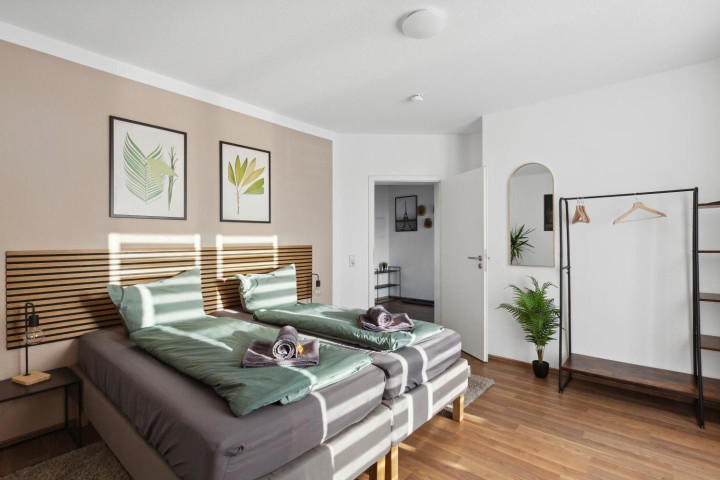 Larooms Merseburg - Apartment Np21 - 2 Zimmer - 4 Betten - Waschmaschine - Parkplatz - Balkon - Merseburg