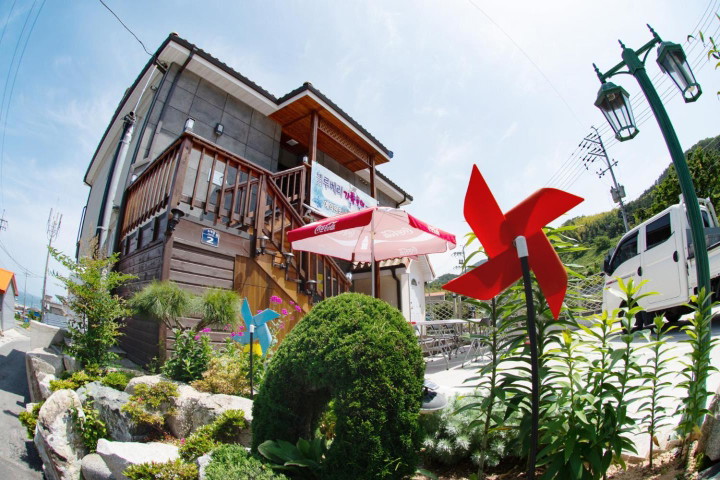 Geoje Blueberry Pension - Geoje-si