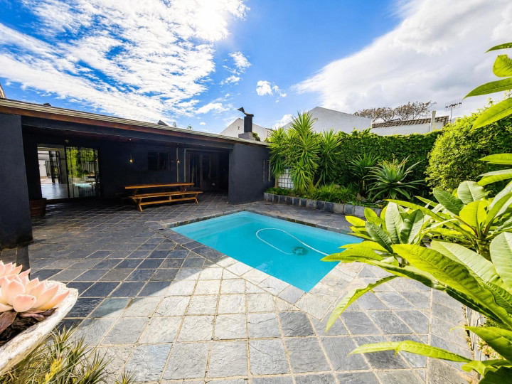 Tivoli House - Cape Town