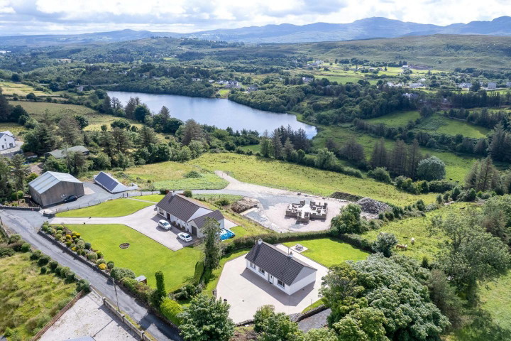 Bradleys Cottage Creeslough - Downings