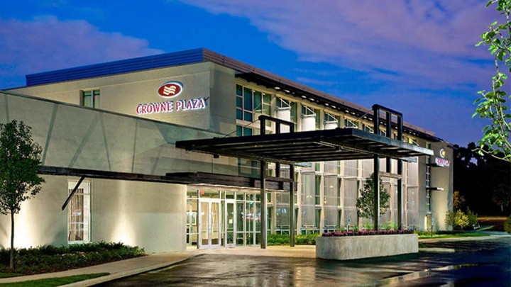 Crowne Plaza Hotel Glen Ellyn/lombard By Ihg - Countryside, IL