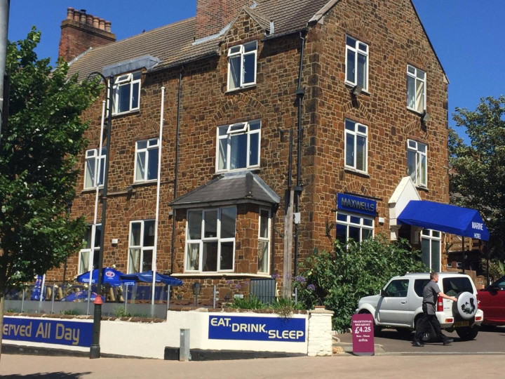 Marine Bar Pub With Rooms - Hunstanton
