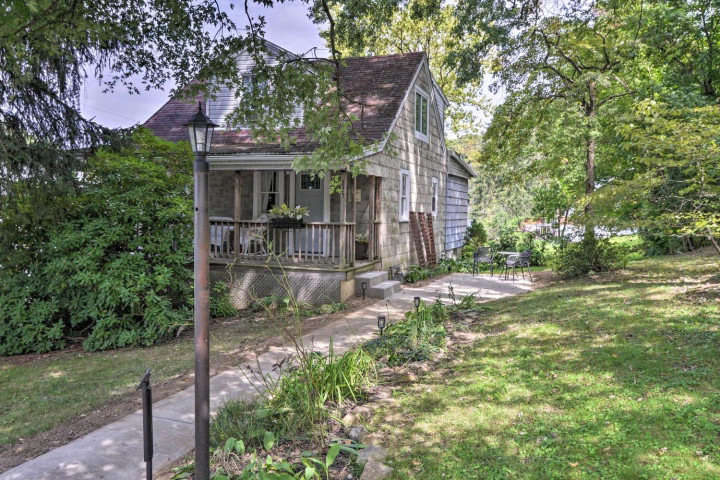 Enchanting Family House W/ Balcony < 3 Mi To Wvu! - West Virginia