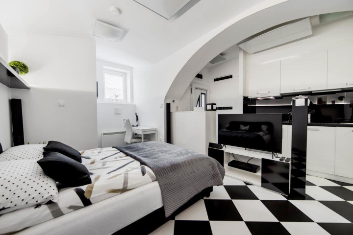 Black And White Studio - Ljubljana