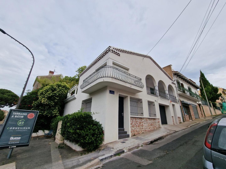 Maison Ping ,En Face Des Arènes - Hérault