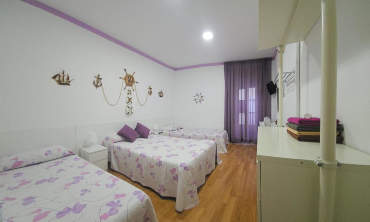 Hostal Loyola - Spain