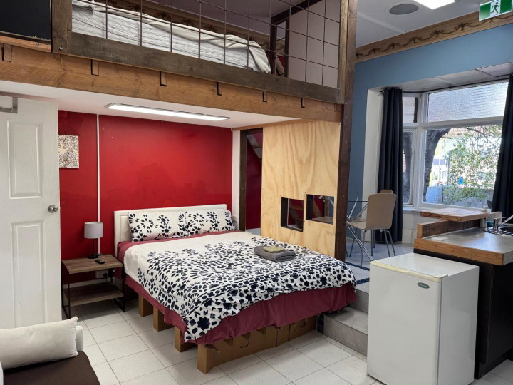 Quintessential Brunswick Retreat - Kensington