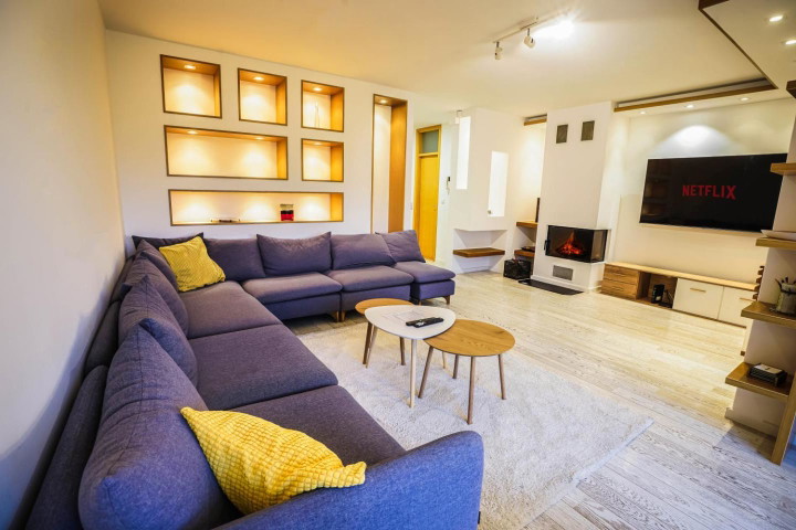 Luxurious 4bdr Retreat With Free Parking - Sarajevo