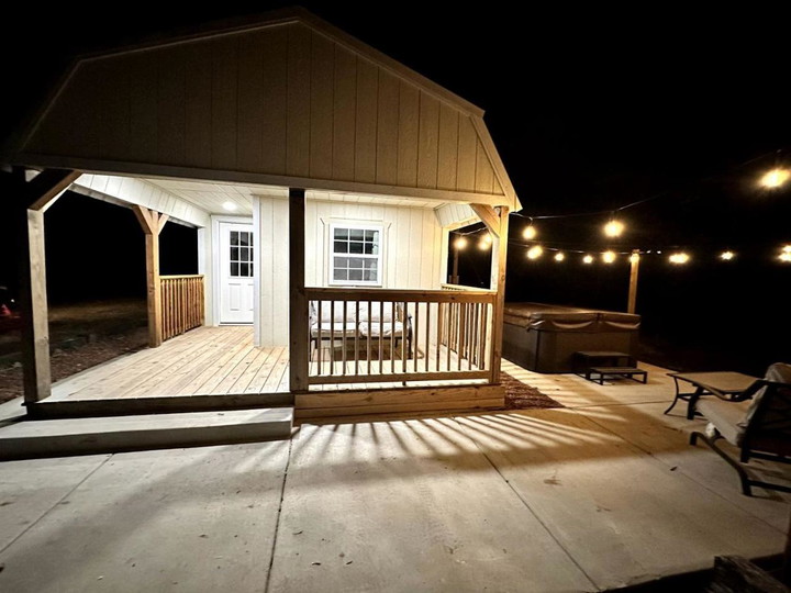 Rustic Cabin Escape With Hot Tub Near Oxford, Mississippi - Mississippi