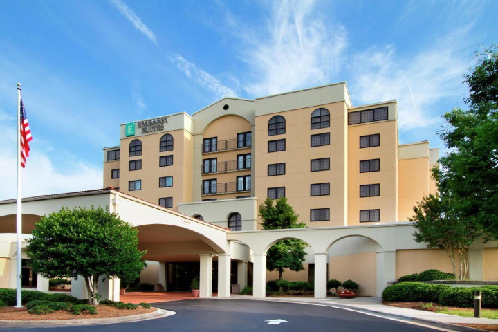Embassy Suites By Hilton Greensboro Airport - High Point, NC