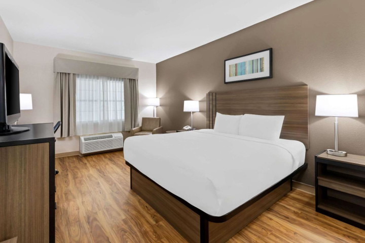 Quality Inn Fayetteville Near Historic Downtown Square - Georgia, GA