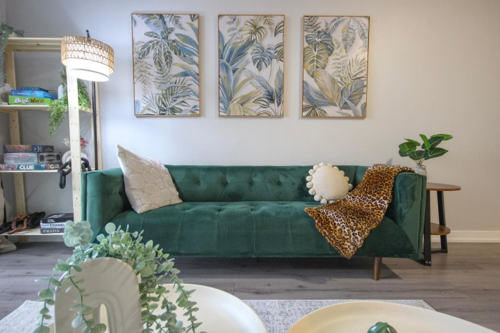 Safari Luxe 3 Bedroom Designer Condo Near Downtown - Toronto, ON