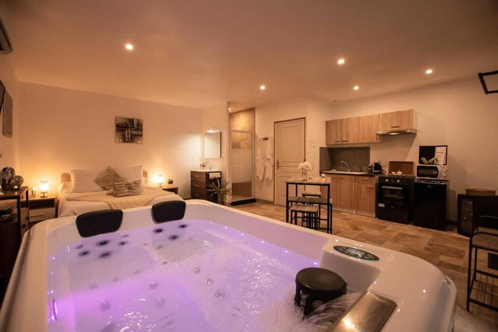 Gites Spa De Charme L Etoile Spa - Les Eyzies-de-Tayac-Sireuil
