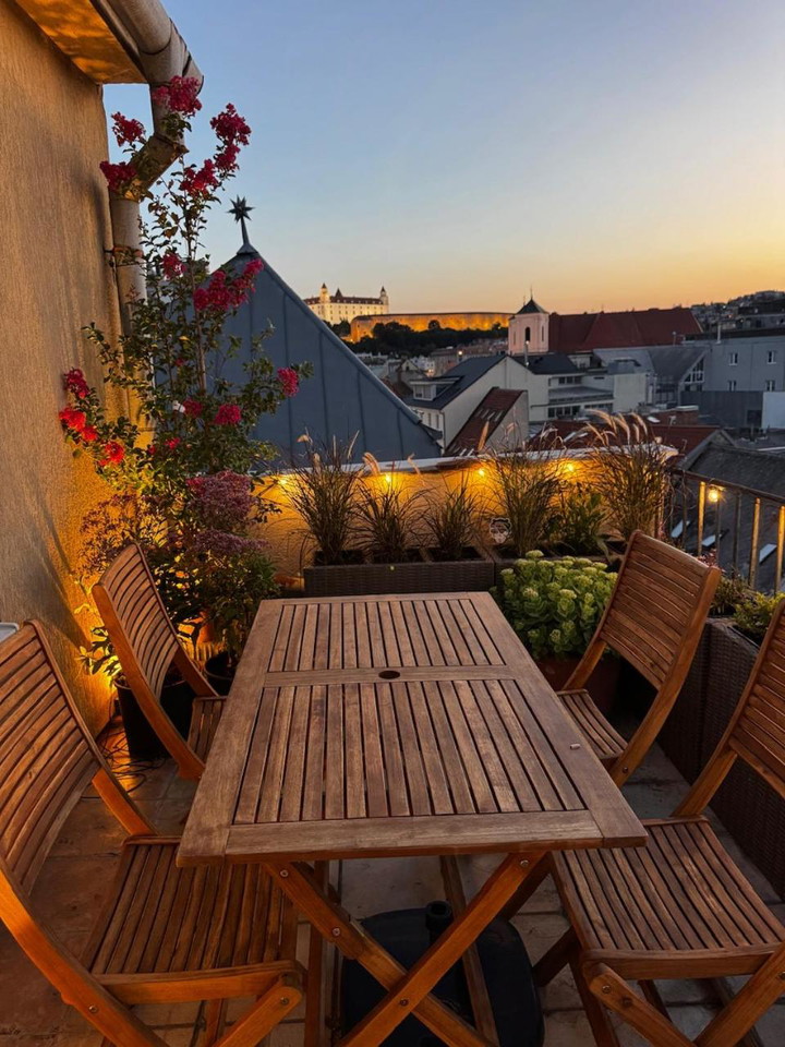 Castle View Luxury Apt In Bratislava Old Town - Bratislava