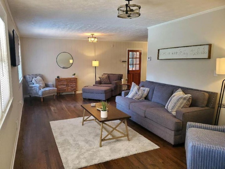 Pine Valley Place 3 Bedroom 2 Bathroom House - Gainesville, GA