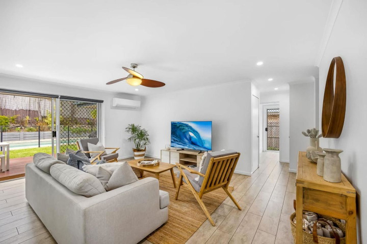 The Seahaven Family Home With Pool Pet Friendly - Noosa