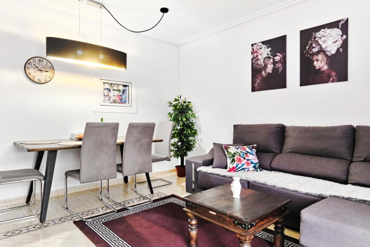 АCogedor Apartamento De Dos Dormitorios En Torrevieja - Torrevieja