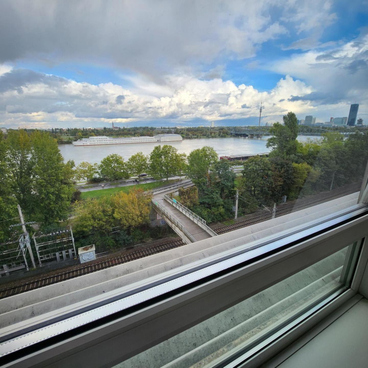 Lovely Apartment For 4 On The Danube River - Free Private Parking - Wien