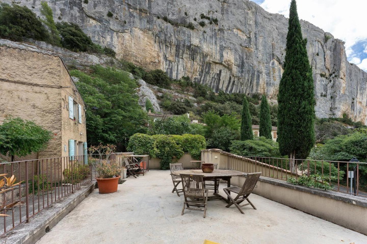 Maison Vue Sublime Et Rooftop - Roussillon