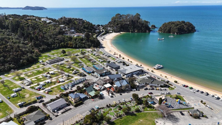 Kaiteriteri Recreation Reserve Cabins - Kaiteriteri
