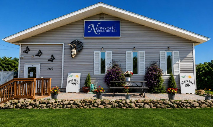 Newcastle Country Inn - Drumheller