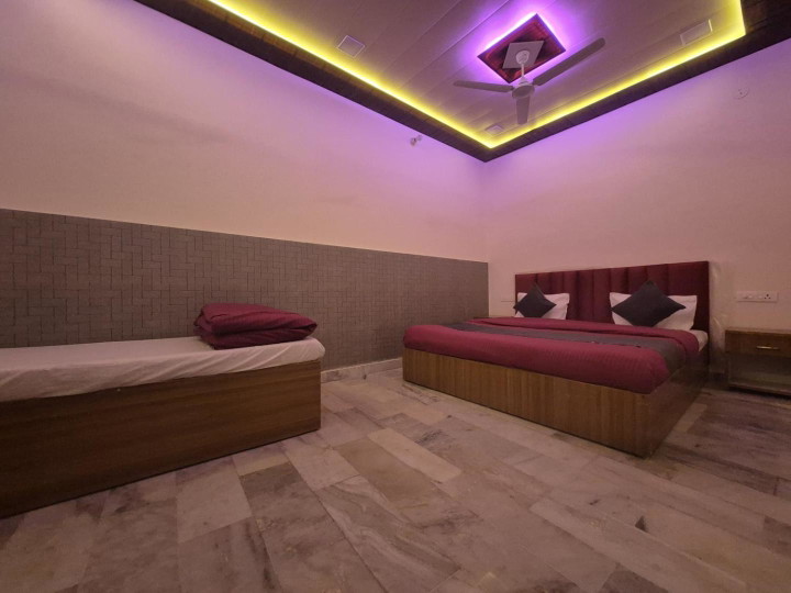 The Street Homestay-600m From Taj Mahal - Rajasthan