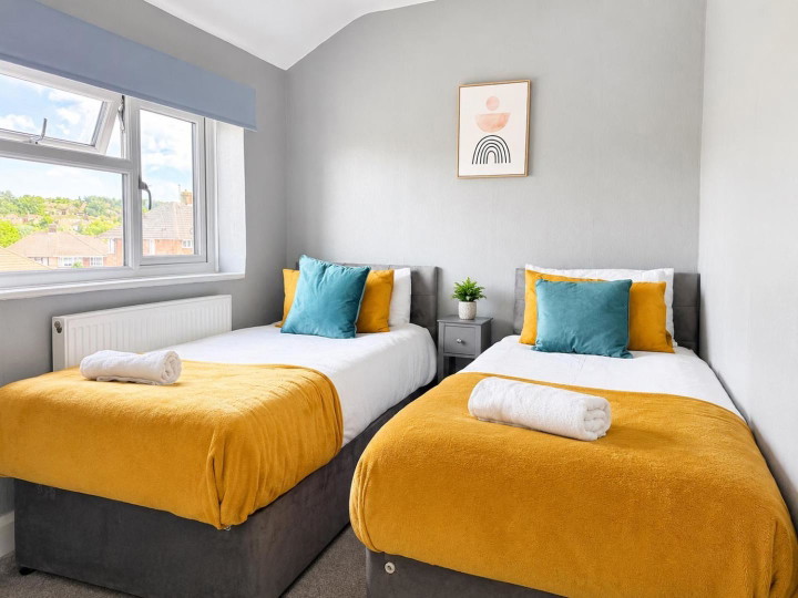 Copperfield House - Free Parking - Gillingham