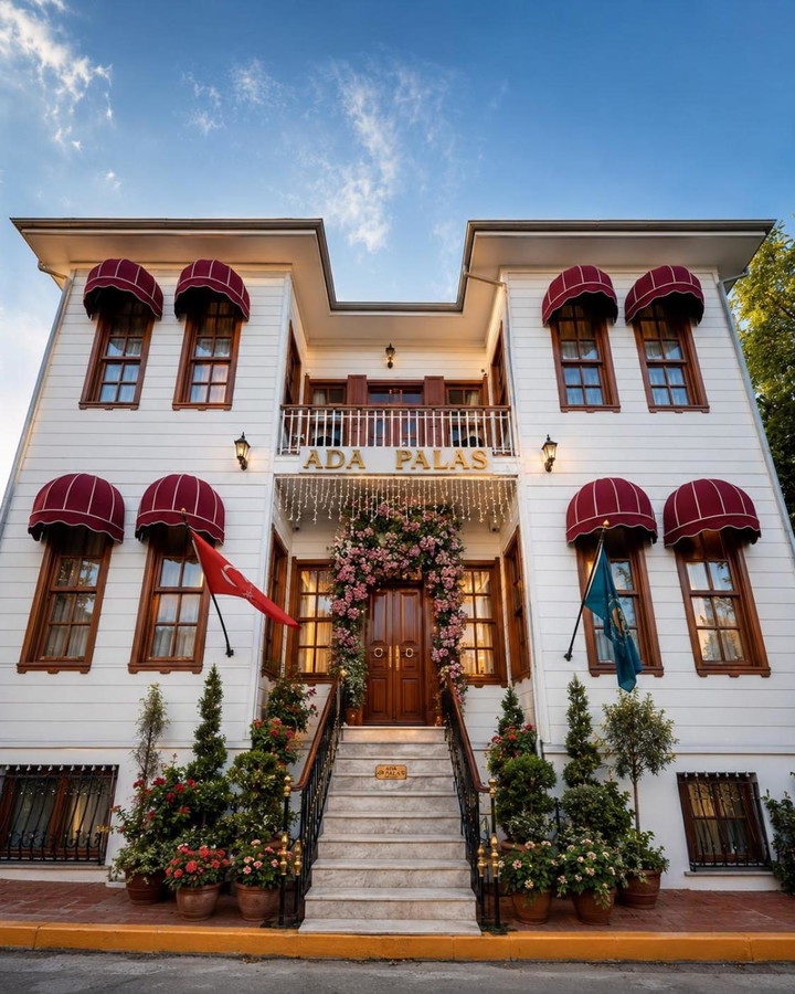 Ada Palas Buyukada - Büyükada