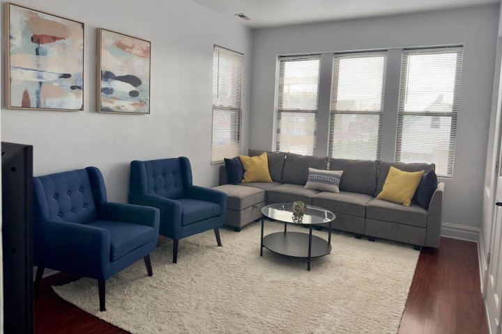 Spacious Apt 4 Queen Beds Free Parking - Worth, IL