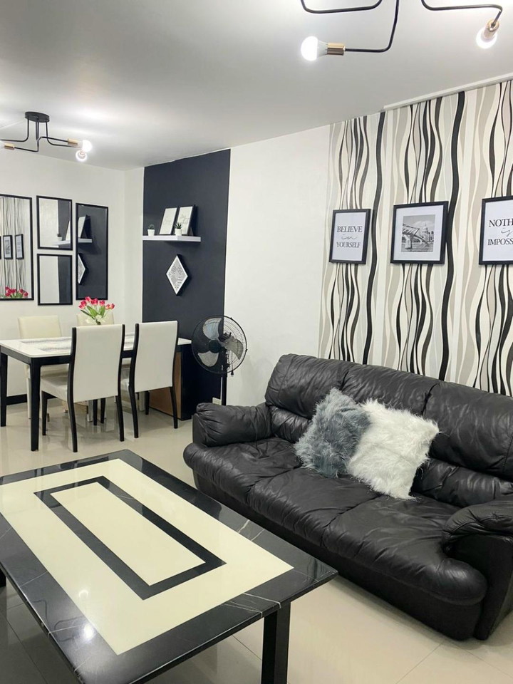 Balcony & 2br Townhouse - Near Clark Airport & Aqua Planet - Trp2 - Angeles