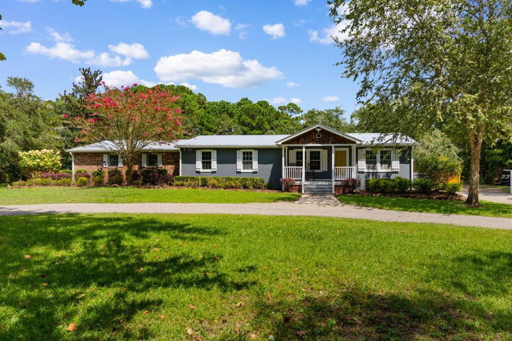 3 Bedroom Vacation Home With Salt Water Pool - Pawleys Island, SC