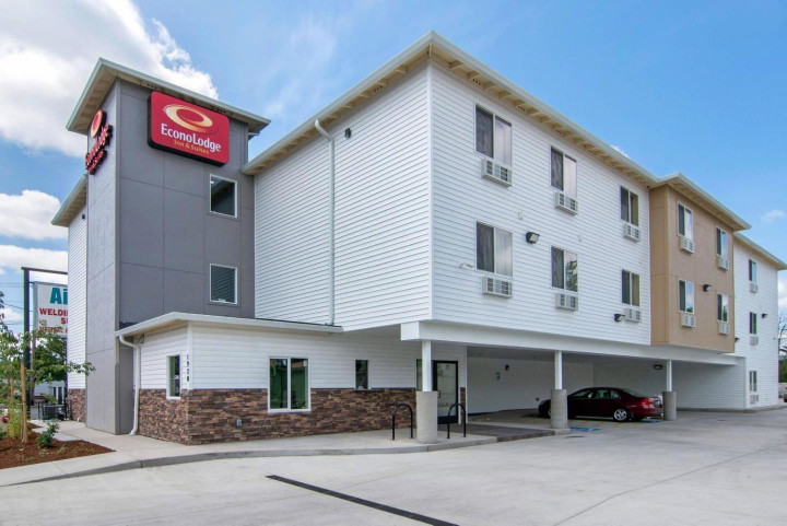 Econo Lodge Inn & Suites Springfield Main Street - Springfield, OR