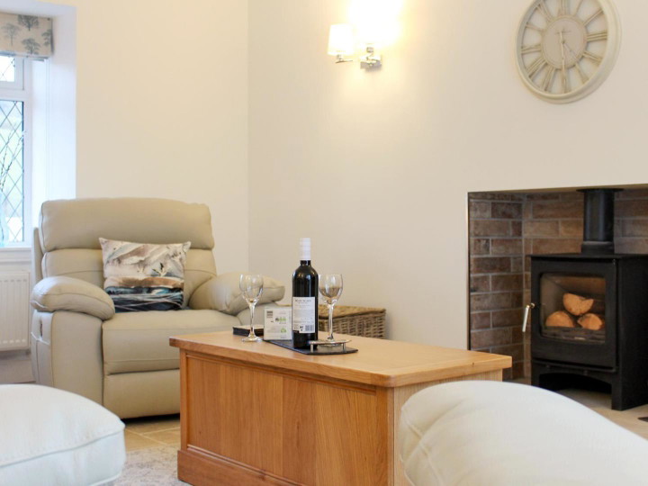 Rhunahaorine Cottage - Carradale