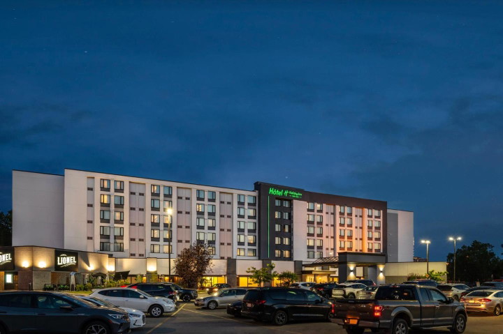 Holiday Inn Laval Montreal By Ihg - Dorval