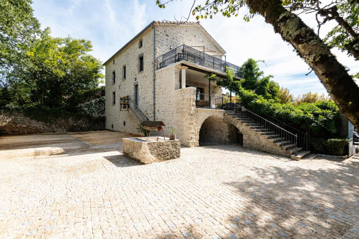 La Maison Roussel - Joyeuse