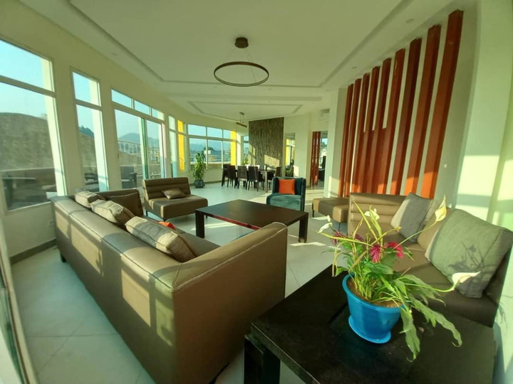 Penthouse Au Coeur De Yaoundé Quartier Bastos - Yaoundé