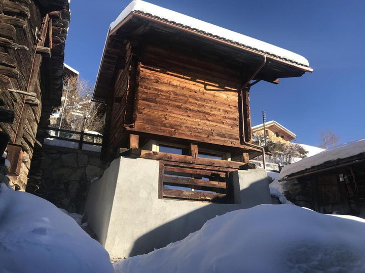 Superb Old Attic With Character - Canton of Valais