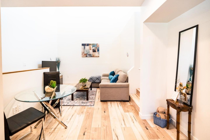 Modern 2br 3-levels Loft With 2 Free Parking Koreatown Close To Downtown - Los Ángeles