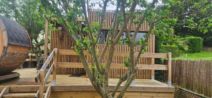 Chalet Bois Pour 2 Avec Balnéo - Auvergne