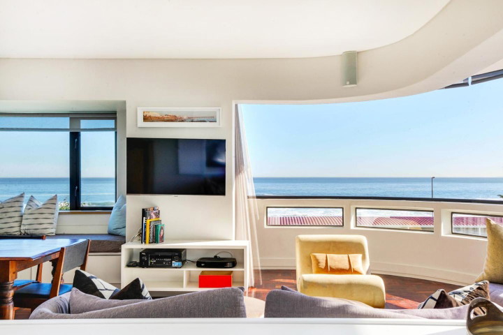 Backup Powered Sea View Apartment On The Promenade - Città del Capo