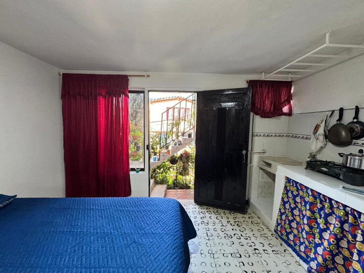 Aparta Estudio Comuna Trece - Medellín
