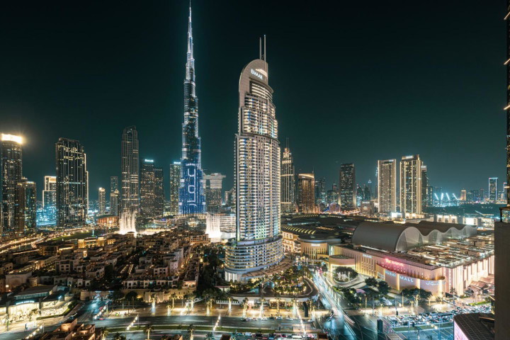 5 Min Walk Dubai Mall, Burj Khalifa & Fountain View, Gym, Pool, Burj Royale , 500mbps Wifi - Dubai