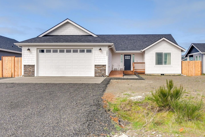 Ocean Shores Home W/ Game Room - Walk To Beaches! - Westport, WA