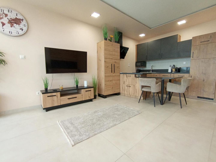 Kisterasz Apartman - Balatonalmádi