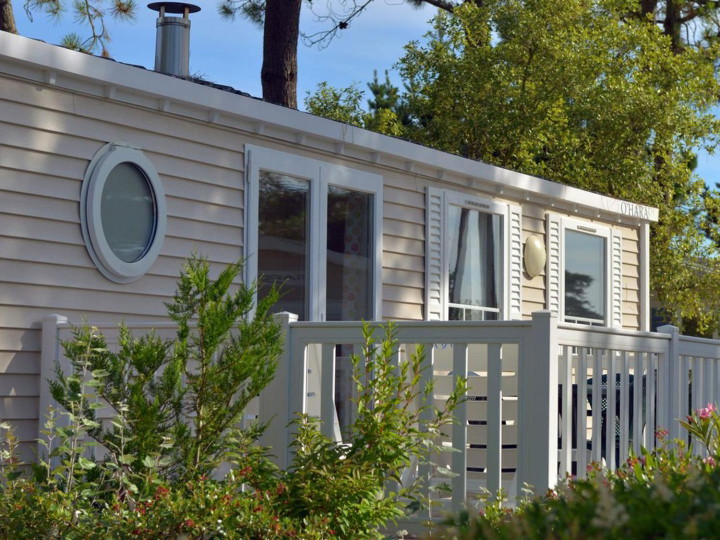 Mobile-home Avec Terrasse, 5 Personnes, Saint-jean-de-monts - Api-1-52-1065 - La Barre-de-Monts
