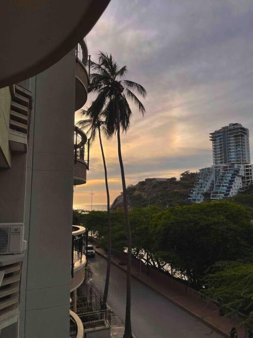 Hermoso Apto Con Vista Al Mar, A 130 M De La Playa - Santa Marta