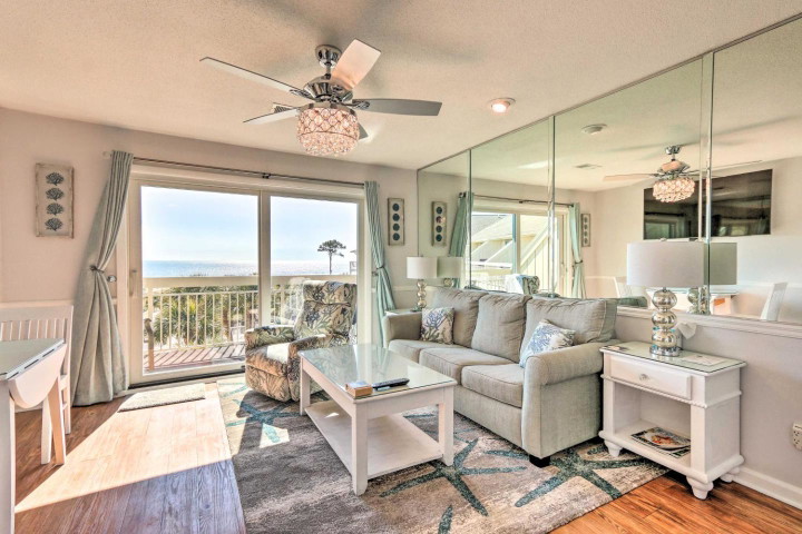 Beachfront Condo W/ Pool Access In Hilton Head! - Florida