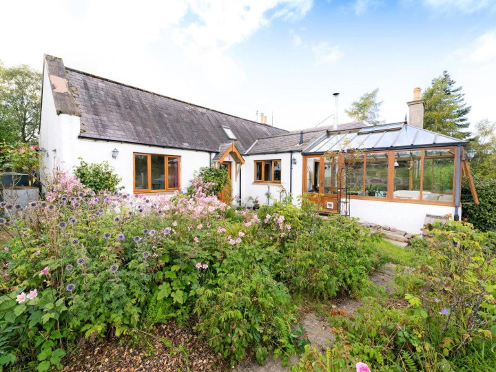 Juniper Cottage - Forres