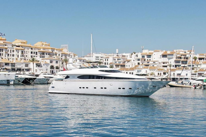Super Yacht Located In Puerto Banus - Andalucía